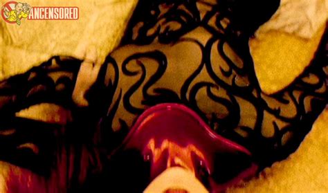Naked Jennifer Lopez In The Cell