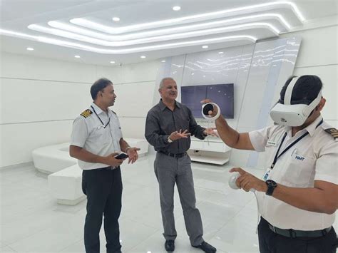 Capt Pankaj Nayak Visits Himt College