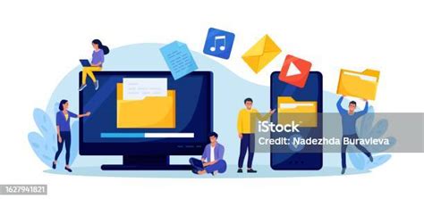 파일 전송 컴퓨터 화면에 폴더가 있는 전화 전송된 문서 파일 복사 데이터 교환 백업 스토리지에 문서 저장 장치 간 디지털 데이터 마이그레이션 파일을 공유하는 사람들 경영자에