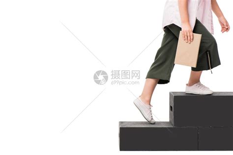 儿童在讲台上用白色孤立的高清图片下载 正版图片503412273 摄图网