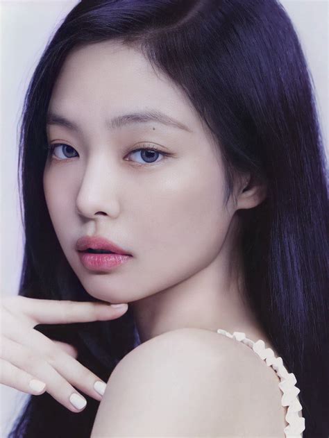 Jennie Pics On Twitter Blackpink Jennie Celebridades Cabello Mechas
