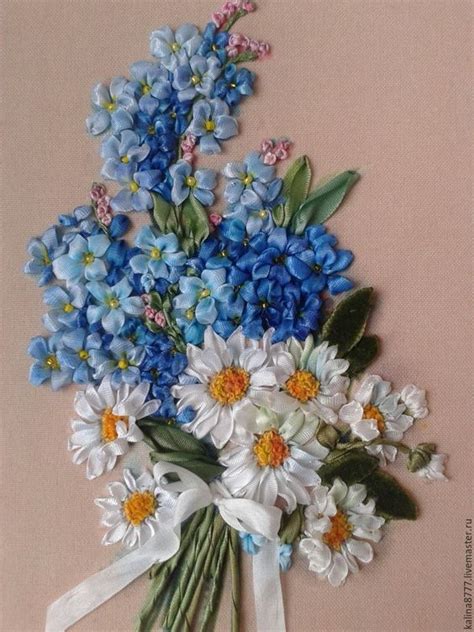 Купить Картина вышитая лентами Очарование незабудок голубой белый зеленый ромашки