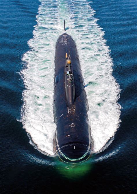 Atlas Elektronik Hull Mounted Expanded Flank Array Sonar Efas A Part