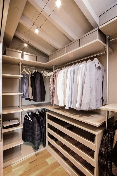 Moderne Italiaanse Slaapkamer Met Inloopkast Slaapkamer Ideeën