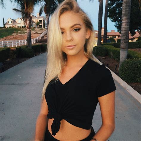 Jordyn Jones Photo Gallery