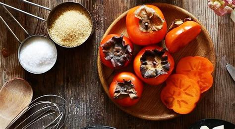 طرز تهیه کیک خرمالو رژیمی خوشمزه و نرم مجله اینترنتی شادمگ