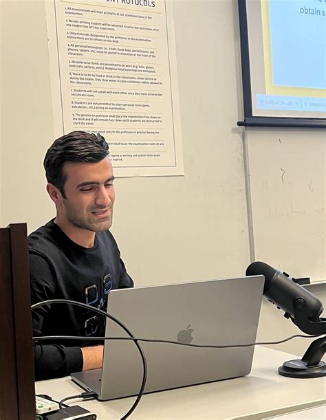 Saman Salimzade On Linkedin Financialdiscovery Illuminateyourpath Knowledgeispower