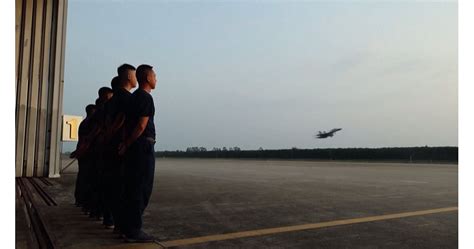 Пекин Китайската армия е в пълна готовност да се справи с провокациите в Южнокитайско море