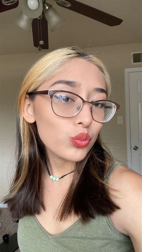 Pin On Gwg Girls With Glasses