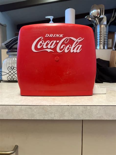 Need Help Figuring Out What This Is So This Is My First Reddit Thread