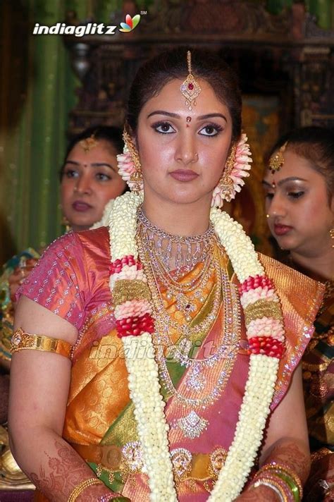 Pin By Taetae On Srinitha Vijayakumar Indian Beauty Saree Indian Bridal Hairstyles Indian