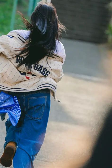 뒷모습도 이쁜 민지 팬플러스 커뮤니티