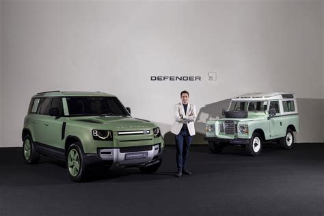 오프로드의 아이콘 랜드로버 디펜더 75주년 기념 한정판 국내 출시