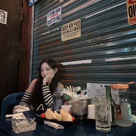 Jung Eun Threads Say More