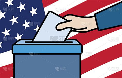 选民将信封放入投票箱
