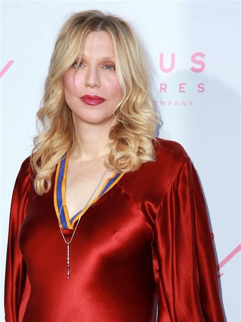 Courtney Love Disses Taylor Swift ‘not Important Au