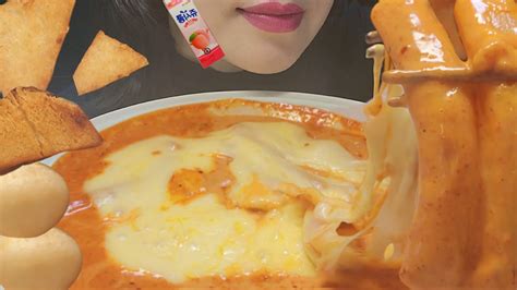 신전 마라로제 떡볶이 먹방 신전떡볶이 신메뉴 마라로제 떡볶이 멘보샤 사이드메뉴 치즈스틱 치즈볼 콘치즈그라탕 Spicy Mala