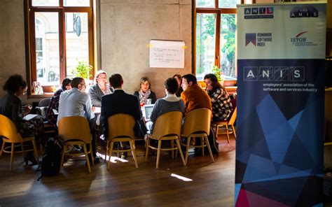 Cum Predăm Informatica în școli