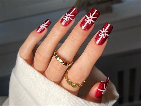 Шинэ жилийн баярын хумс будалтын 10 санаа