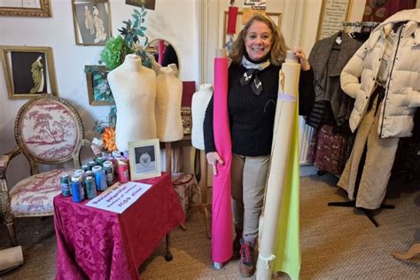 A Martel La Couturière Constance Part Pour Lyon Et Cède Ses Précieuses