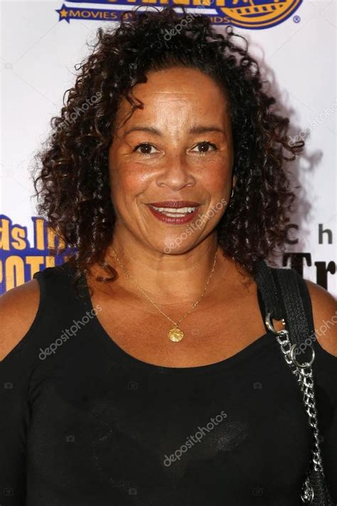 Pictures Rae Dawn Chong Rae Dawn Chong Actress Stock Editorial Photo © Bossmoss 89284764