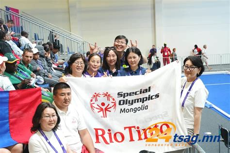 Тусгай олимпын наадмаас Монголын хоёр тамирчин мөнгөн медаль хүртлээ