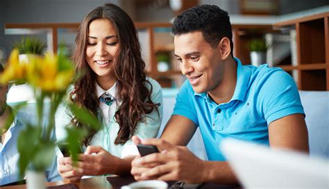 La Guía Infalible Del Introvertido Para Salir Con Un Extrovertido