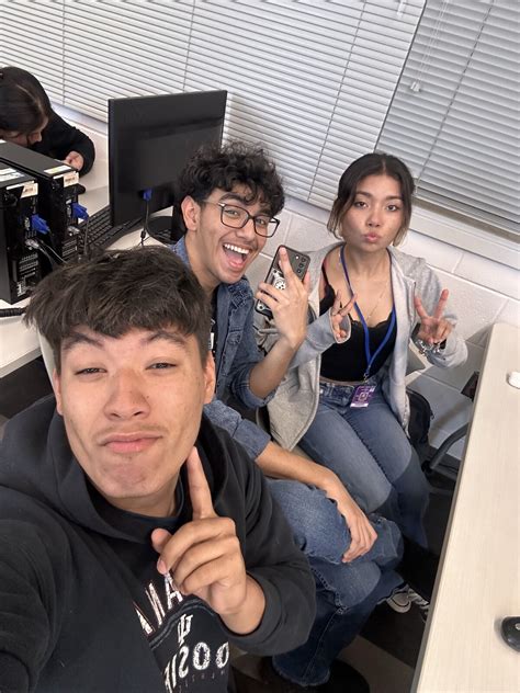 Nahomys Texas Aandm Roommate Profile Roomsurf