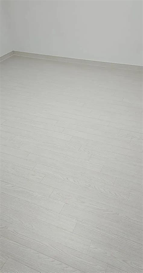 약속한 시간에 정확히 청소가 시작되었고 꼼꼼하게 청소가 완료되어 아주 만족했습니다 숨고 숨은고수