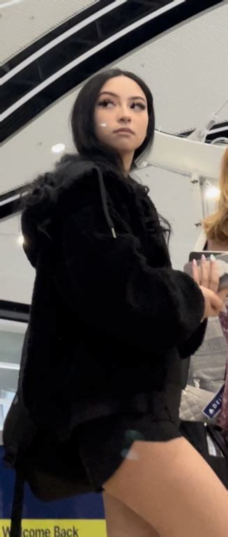 Going Thru Tsa Girl With Cheeks Out Ass Forum