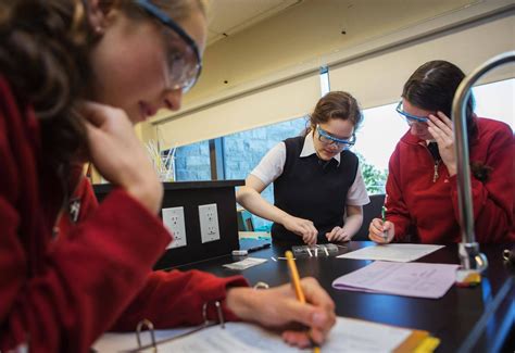 How A Single Gender Environment Can Lead Girls To Choose A Stem Career