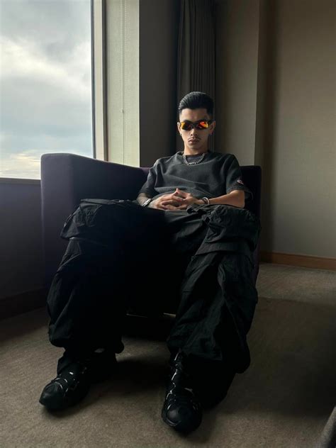 រាសីឡើងស្រឺតៗ វណ្ណដា ទទួលបានគ្រឿងឥស្សរិយយសនេះទាំងក្មេង Khmerload Cambodia Latest News