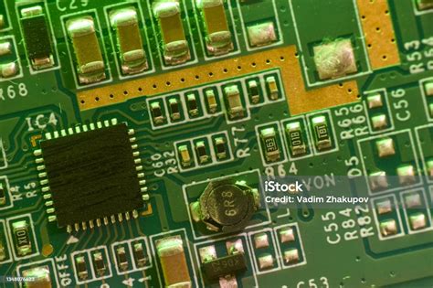 선택적 초점 매크로 사진 집적 전자 회로의 극단적 인 클로즈업 마이크로 칩 0명에 대한 스톡 사진 및 기타 이미지 0명