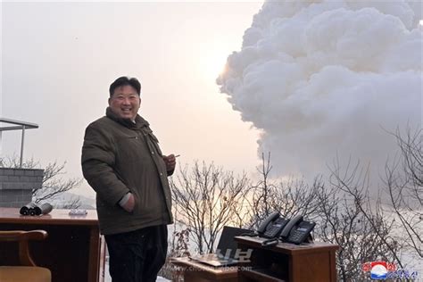 김정은원수님의 지도밑에 국방과학원 전략적의의를 가지는 중대시험 진행 조선신보