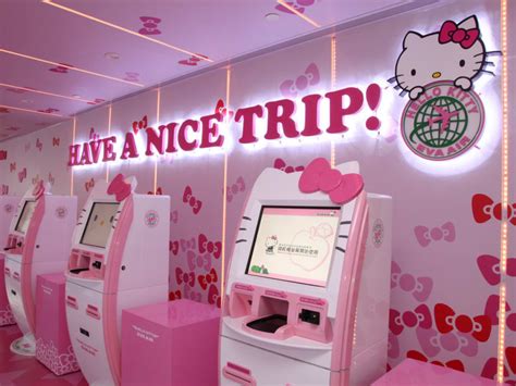 Gallery 8 Things About The Eva Airs Hello Kitty Jet Thatll Bring Out The Kawaii In You Today
