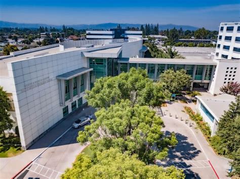 Emanate Health Queen Of The Valley Hospital In West Covina Ca