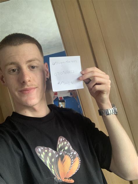 Verification Post 18 R Selfie