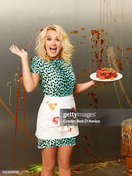 Emily Osment Emily Osment Photos And Premium High Res Pictures Getty
