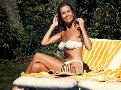 Kathie Lee Ford Hot Bikini Swimsuit Photos Gallery