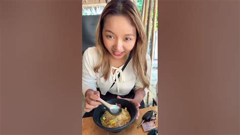 ထားဝယ်က နာမည်ကြီး မခင်မ မုန့်လက်သုပ် Youtube