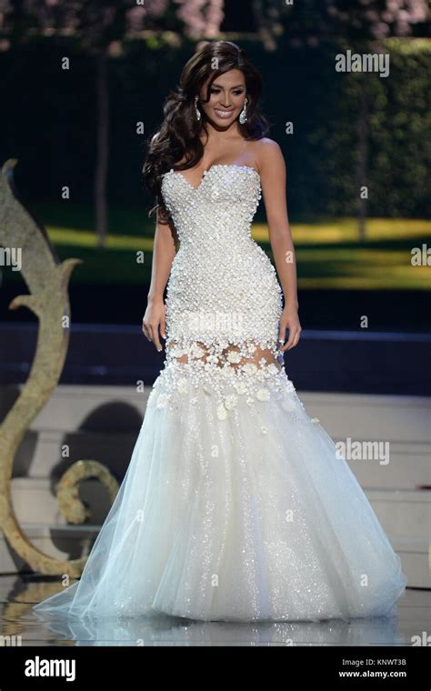Miami Fl January 25 Miss Philippines Mary Jean Lastimosa During The