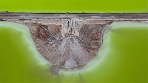 Chiles State Owned Mining Giant Forms Lithium Extraction Alliance