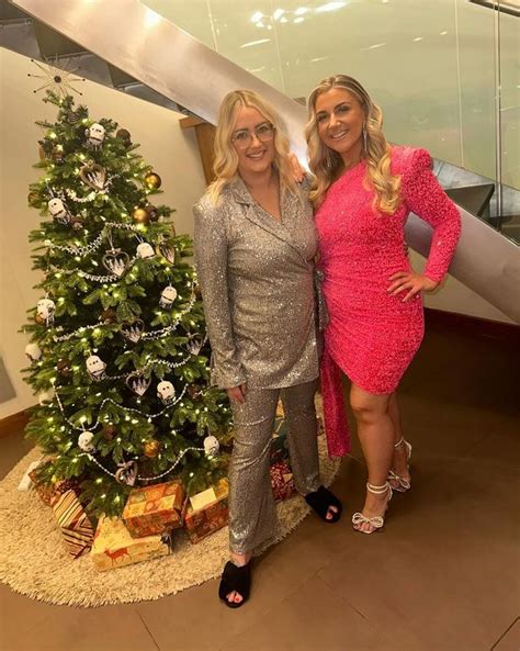 Inside Gogglebox Star Izzi Warners 30th Birthday Party As She Kicks