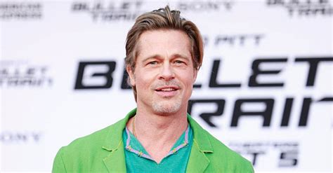 Брэд Питт появился на публике со своей новой девушкой