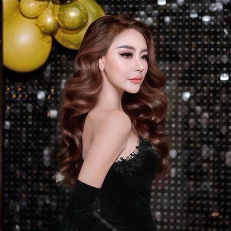 ซักเพลงในเซเว่น 🥰🇱🇦 สาวลาวงาม Facebook