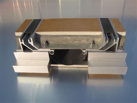 变形缝，伸缩缝，沉降缝，抗震缝，防滑条，分隔缝产品图片，变形缝，伸缩缝，沉降缝，抗震缝，防滑条，分隔缝产品相册 贵州坚策建材有限公司 九正建材网