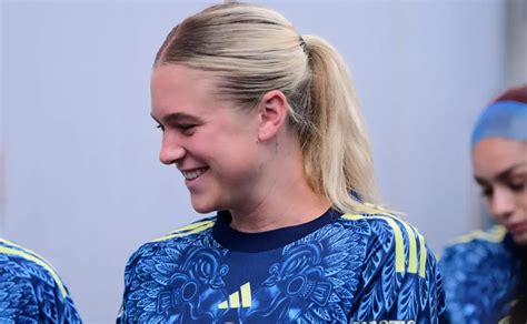 Annie Karich Aclara Los Rumores Que La Vinculan A Isaías Violante