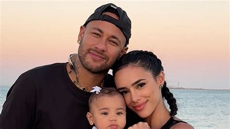 Inside Neymars Luxury Life With Supermodel Wag Private Jets And Beach