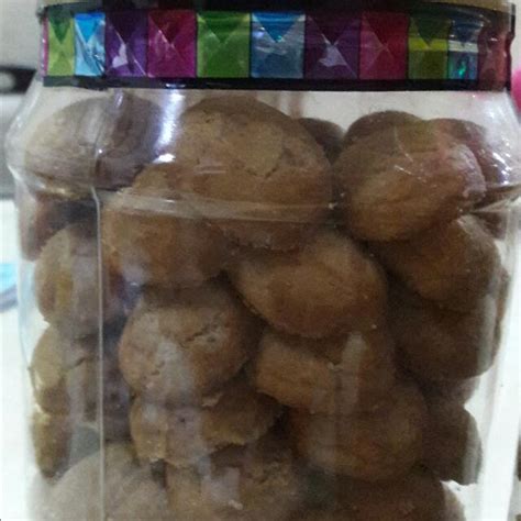 Biskut Mazolla Food And Drinks Homemade Bakes On Carousell