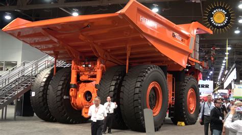 Hitachis Eh4000 Mining Haul Truck At Minexpo 2016 Youtube